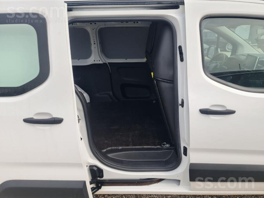 Balts Opel Combo 2021 Cēsis, ar dzinēja tilpumu 1.50 L un nobraukumu 186 tūkst. km par 10500 €, foto 7 vietnē AUTOMOTO.COM.LV