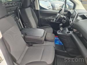 Balts Opel Combo 2021 Cēsis, ar dzinēja tilpumu 1.50 L un nobraukumu 186 tūkst. km par 10500 €, foto 13 vietnē AUTOMOTO.COM.LV