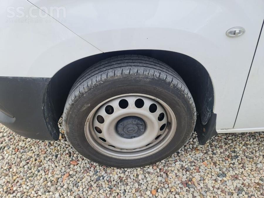 Balts Opel Combo 2021 Cēsis, ar dzinēja tilpumu 1.50 L un nobraukumu 186 tūkst. km par 10500 €, foto 19 vietnē AUTOMOTO.COM.LV