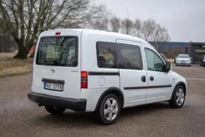 Balts Opel Combo 2005 Liepāja, ar dzinēja tilpumu 1.70 L un nobraukumu 212 tūkst. km par 2550 €, foto 5 vietnē AUTOMOTO.COM.LV