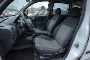 Balts Opel Combo 2005 Liepāja, ar dzinēja tilpumu 1.70 L un nobraukumu 212 tūkst. km par 2550 €, foto 9 vietnē AUTOMOTO.COM.LV