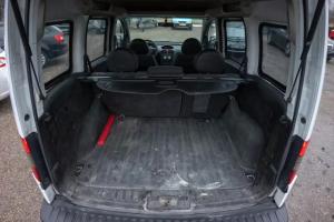 Balts Opel Combo 2005 Liepāja, ar dzinēja tilpumu 1.70 L un nobraukumu 212 tūkst. km par 2550 €, foto 11 vietnē AUTOMOTO.COM.LV
