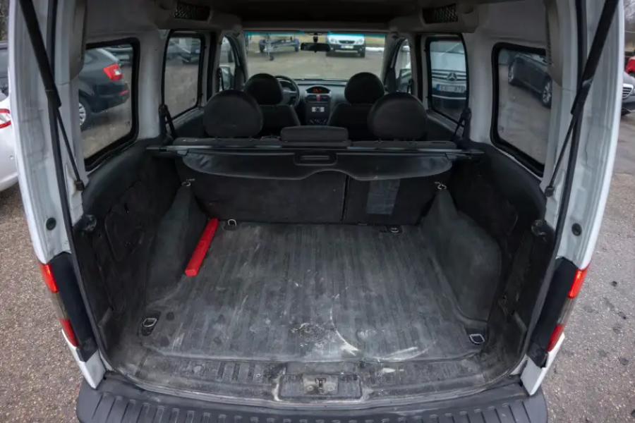 Balts Opel Combo 2005 Liepāja, ar dzinēja tilpumu 1.70 L un nobraukumu 212 tūkst. km par 2550 €, foto 11 vietnē AUTOMOTO.COM.LV