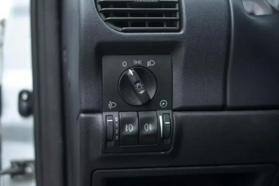Balts Opel Combo 2005 Liepāja, ar dzinēja tilpumu 1.70 L un nobraukumu 212 tūkst. km par 2550 €, foto 20 vietnē AUTOMOTO.COM.LV