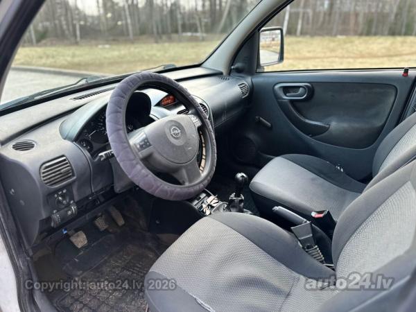 White Opel Combo 2006 in Tallinn, with an engine capacity of 1.40 L and mileage of 189 thousand km for 1490 €, photo 11 on AUTOMOTO.COM.LV