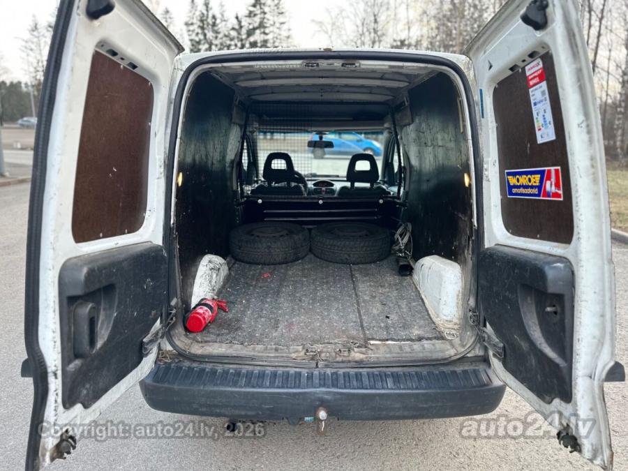 Balts Opel Combo 2006 Tallina, ar dzinēja tilpumu 1.40 L un nobraukumu 189 tūkst. km par 1490 €, foto 12 vietnē AUTOMOTO.COM.LV