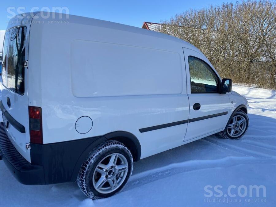 Balts Opel Combo 2007 Cēsis, ar dzinēja tilpumu 1.30 L un nobraukumu 351 tūkst. km par 1750 €, foto 4 vietnē AUTOMOTO.COM.LV