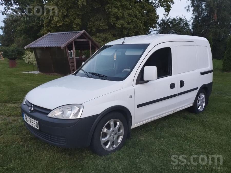 White Opel Combo 2011 in Riga, with an engine capacity of 1.30 L and mileage of 365 thousand km for 1950 €, photo 1 on AUTOMOTO.COM.LV
