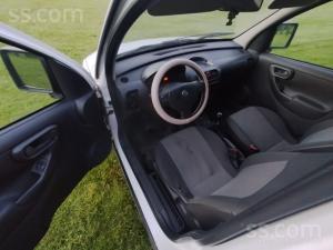 White Opel Combo 2011 in Riga, with an engine capacity of 1.30 L and mileage of 365 thousand km for 1950 €, photo 8 on AUTOMOTO.COM.LV