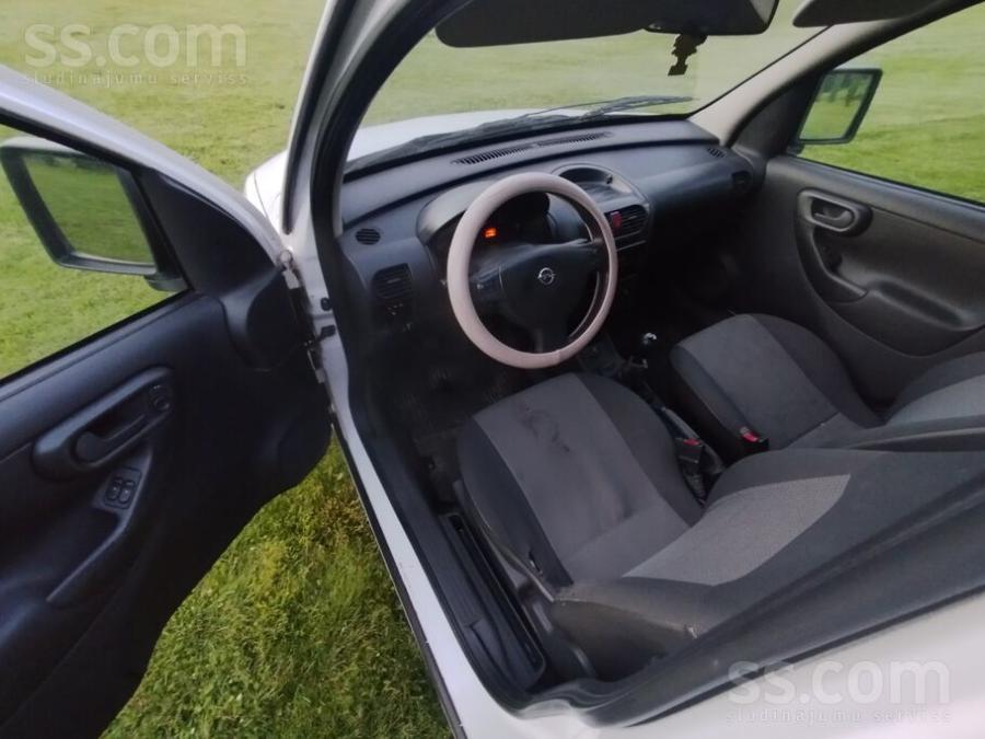White Opel Combo 2011 in Riga, with an engine capacity of 1.30 L and mileage of 365 thousand km for 1950 €, photo 8 on AUTOMOTO.COM.LV