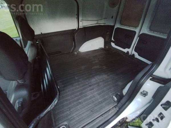 Balts Opel Combo 2011 Rīga, ar dzinēja tilpumu 1.30 L un nobraukumu 365 tūkst. km par 1950 €, foto 8 vietnē AUTOMOTO.COM.LV