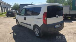 White Opel Combo 2013 in Riga, with an engine capacity of 1.30 L and mileage of 283 thousand km for 2500 €, photo 4 on AUTOMOTO.COM.LV