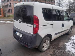 White Opel Combo 2013 in Riga, with an engine capacity of 1.30 L and mileage of 300 thousand km for 2100 €, photo 3 on AUTOMOTO.COM.LV