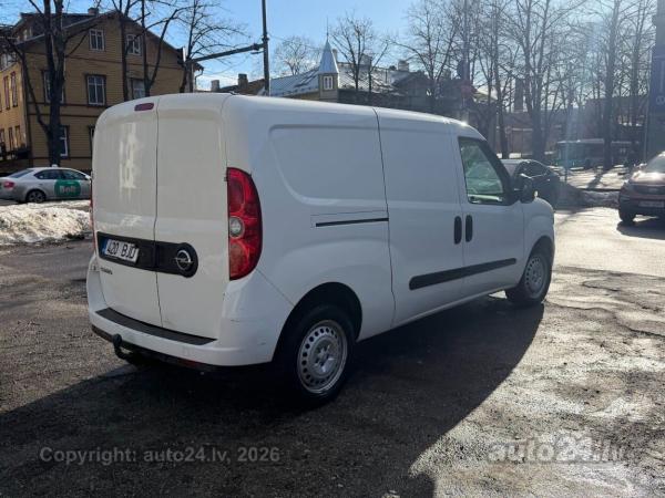White Opel Combo 2013 in Tallinn, with an engine capacity of 1.40 L and mileage of 108 thousand km for 4300 €, photo 5 on AUTOMOTO.COM.LV