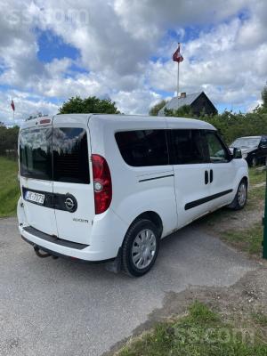 White Opel Combo 2013 in Tukums, with an engine capacity of 2.00 L and mileage of 388 thousand km for 1500 €, photo 7 on AUTOMOTO.COM.LV