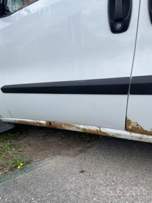 White Opel Combo 2013 in Tukums, with an engine capacity of 2.00 L and mileage of 388 thousand km for 1500 €, photo 9 on AUTOMOTO.COM.LV