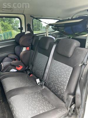 White Opel Combo 2013 in Tukums, with an engine capacity of 2.00 L and mileage of 388 thousand km for 1500 €, photo 15 on AUTOMOTO.COM.LV