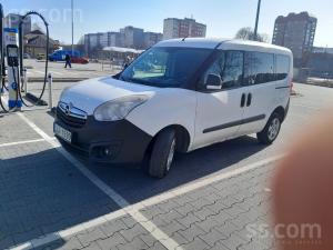 Balts Opel Combo 2013 Rīga, ar dzinēja tilpumu 1.30 L un nobraukumu 300 tūkst. km par 1499 €, foto  vietnē AUTOMOTO.COM.LV