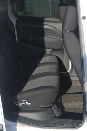 Balts Opel Combo 2013 Pērnava, ar dzinēja tilpumu 1.40 L un nobraukumu 224 tūkst. km par 2800 €, foto 8 vietnē AUTOMOTO.COM.LV