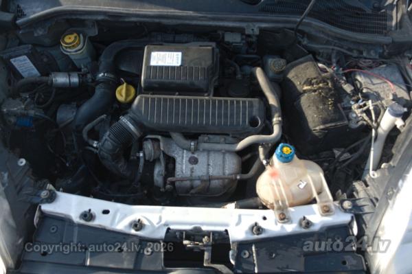 Balts Opel Combo 2013 Pērnava, ar dzinēja tilpumu 1.40 L un nobraukumu 224 tūkst. km par 2800 €, foto 8 vietnē AUTOMOTO.COM.LV