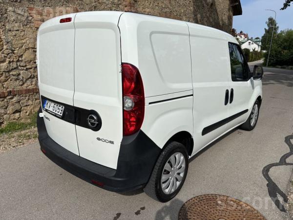Balts Opel Combo 2017 Bauska, ar dzinēja tilpumu 1.30 L un nobraukumu 331 tūkst. km par 5500 €, foto 8 vietnē AUTOMOTO.COM.LV