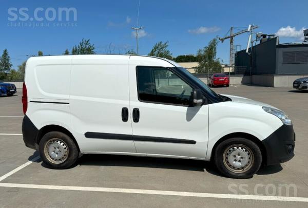 Balts Opel Combo 2017 Rīga, ar dzinēja tilpumu 1.30 L un nobraukumu 192 tūkst. km par 5900 €, foto 6 vietnē AUTOMOTO.COM.LV