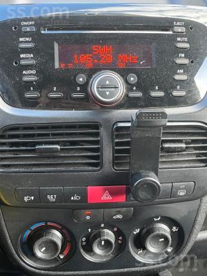 White Opel Combo 2018 in Riga, with an engine capacity of 1.30 L and mileage of 0 thousand km for 6900 €, photo 11 on AUTOMOTO.COM.LV