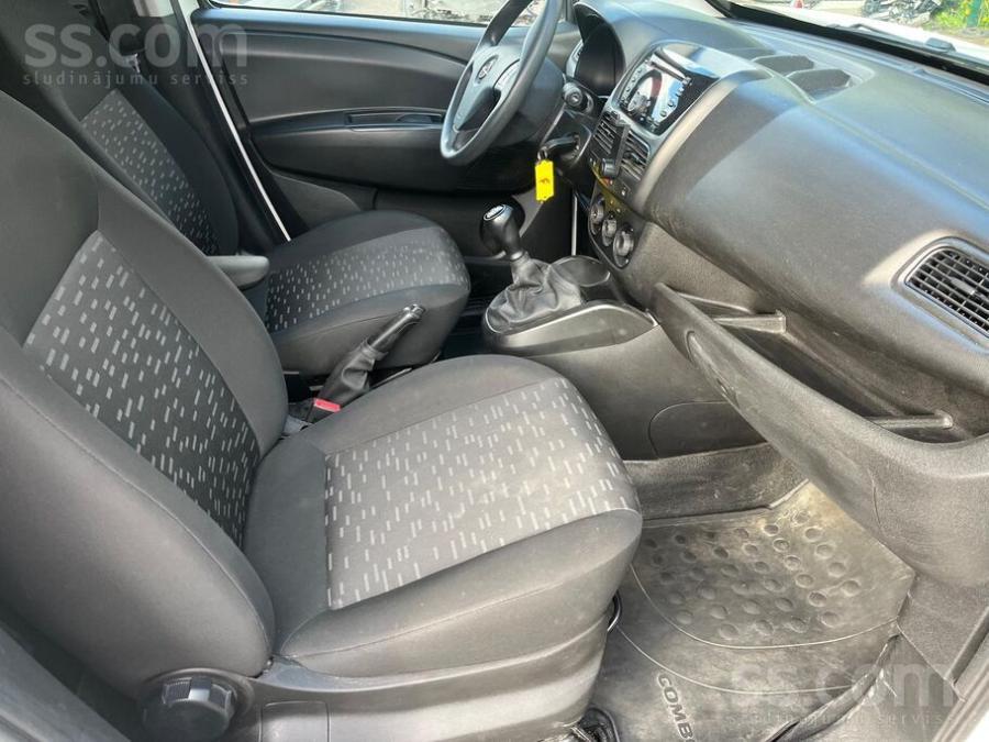 Balts Opel Combo 2018 Rīga, ar dzinēja tilpumu 1.30 L un nobraukumu 0 tūkst. km par 6750 €, foto 8 vietnē AUTOMOTO.COM.LV
