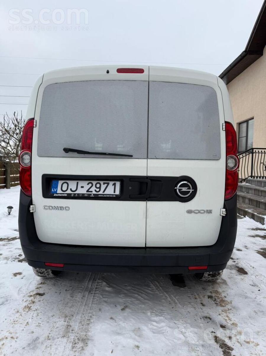 Balts Opel Combo 2018 Jelgava, ar dzinēja tilpumu 1.30 L un nobraukumu 107 tūkst. km par 7200 €, foto 4 vietnē AUTOMOTO.COM.LV