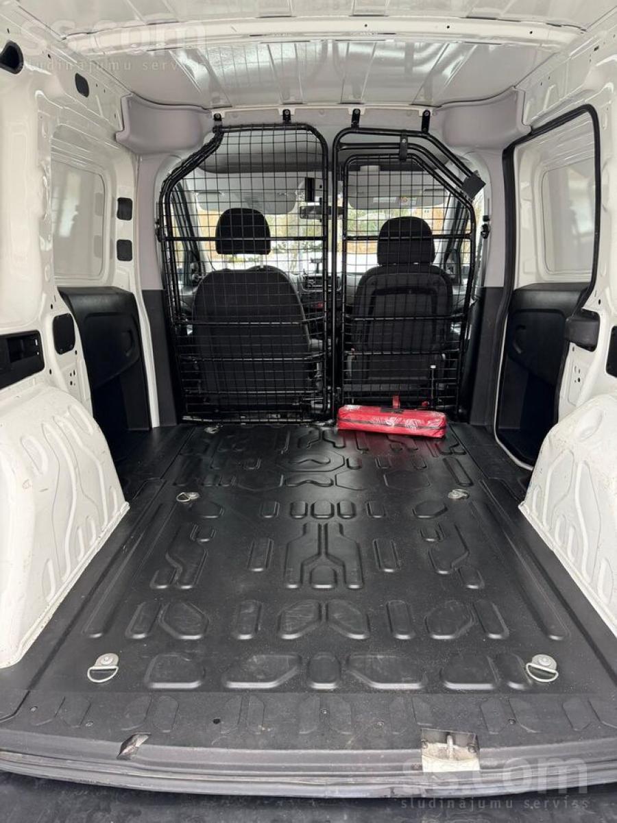 Balts Opel Combo 2018 Jelgava, ar dzinēja tilpumu 1.30 L un nobraukumu 107 tūkst. km par 7200 €, foto 12 vietnē AUTOMOTO.COM.LV