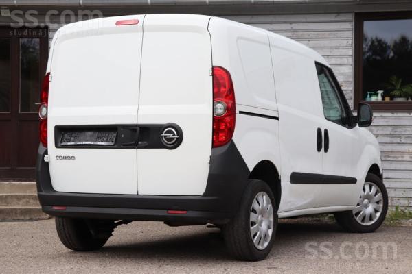 Balts Opel Combo 2018 Valmiera, ar dzinēja tilpumu 1.30 L un nobraukumu 0 tūkst. km par 5300 €, foto 3 vietnē AUTOMOTO.COM.LV
