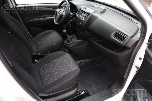 Balts Opel Combo 2018 Valmiera, ar dzinēja tilpumu 1.30 L un nobraukumu 0 tūkst. km par 5300 €, foto 5 vietnē AUTOMOTO.COM.LV