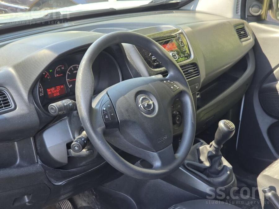 White Opel Combo 2018 in Riga, with an engine capacity of 1.30 L and mileage of 0 thousand km for 6500 €, photo 3 on AUTOMOTO.COM.LV