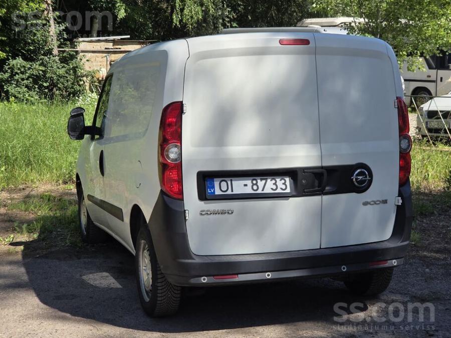 White Opel Combo 2018 in Riga, with an engine capacity of 1.30 L and mileage of 0 thousand km for 6500 €, photo 13 on AUTOMOTO.COM.LV