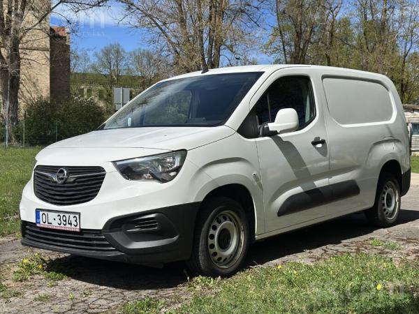 Balts Opel Combo 2019 Rīga, ar dzinēja tilpumu 1.50 L un nobraukumu 129 tūkst. km par 10850 €, foto 1 vietnē AUTOMOTO.COM.LV