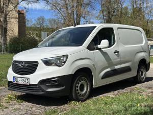 Белый Опель Комбо груз.-пасс. 2019 в Рига, объемом двигателя 1.50 л и пробегом 129 тыс. км за 10850 €, фото  на AUTOMOTO.COM.LV
