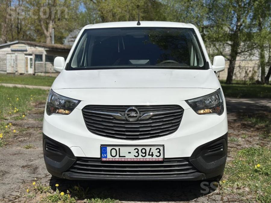 Balts Opel Combo 2019 Rīga, ar dzinēja tilpumu 1.50 L un nobraukumu 129 tūkst. km par 10850 €, foto 4 vietnē AUTOMOTO.COM.LV