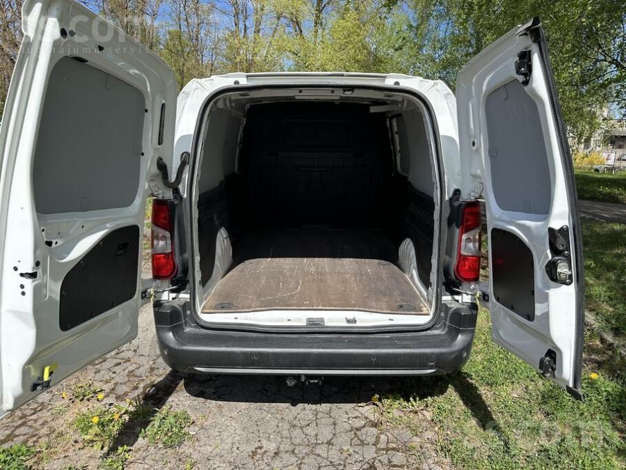 Balts Opel Combo 2019 Rīga, ar dzinēja tilpumu 1.50 L un nobraukumu 129 tūkst. km par 10850 €, foto 9 vietnē AUTOMOTO.COM.LV