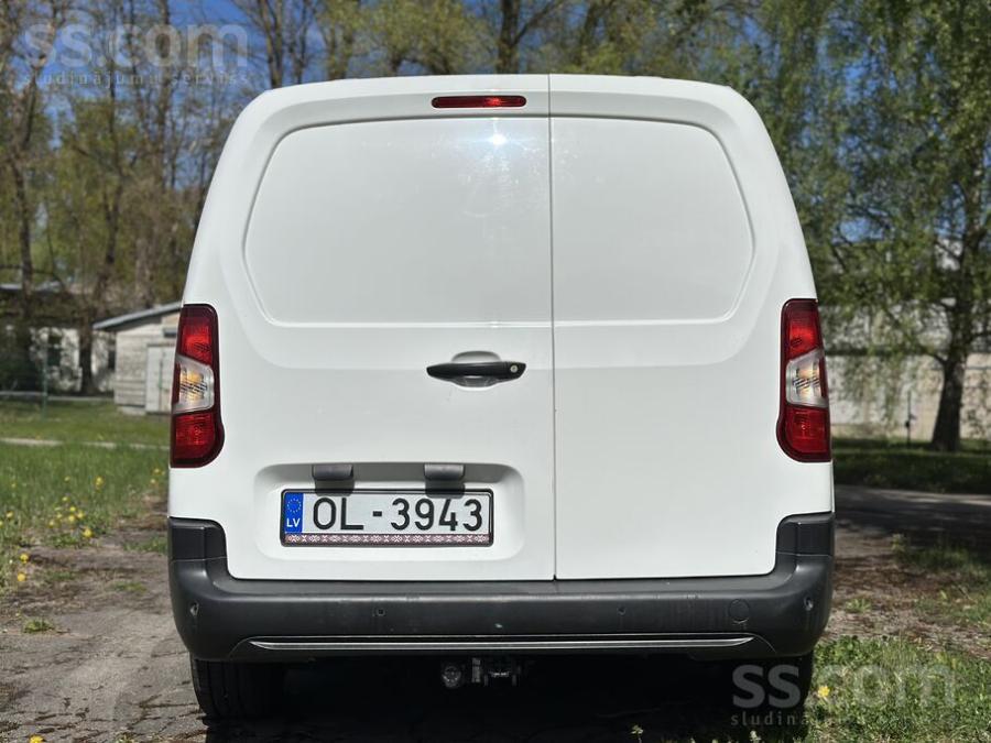 Balts Opel Combo 2019 Rīga, ar dzinēja tilpumu 1.50 L un nobraukumu 130 tūkst. km par 10350 €, foto 8 vietnē AUTOMOTO.COM.LV