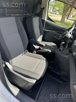 Balts Opel Combo 2019 Rīga, ar dzinēja tilpumu 1.50 L un nobraukumu 130 tūkst. km par 10350 €, foto 13 vietnē AUTOMOTO.COM.LV