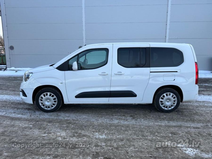 White Opel Combo 2020 in Tartu, with an engine capacity of 1.50 L and mileage of 164 thousand km for 11999 €, photo 6 on AUTOMOTO.COM.LV