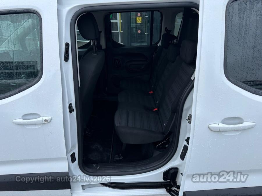 Balts Opel Combo 2020 Tartu, ar dzinēja tilpumu 1.50 L un nobraukumu 207 tūkst. km par 10999 €, foto 10 vietnē AUTOMOTO.COM.LV