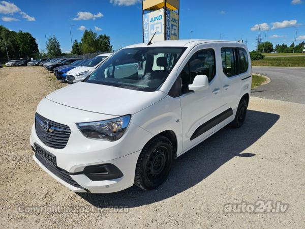 White Opel Combo 2020 in Tartu, with an engine capacity of 1.50 L and mileage of 82 thousand km for 12800 €, photo 1 on AUTOMOTO.COM.LV