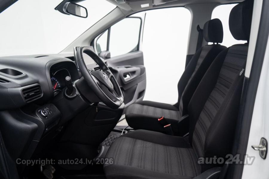 Balts Opel Combo 2021 Tallina, ar dzinēja tilpumu 1.20 L un nobraukumu 141 tūkst. km par 13999 €, foto 7 vietnē AUTOMOTO.COM.LV