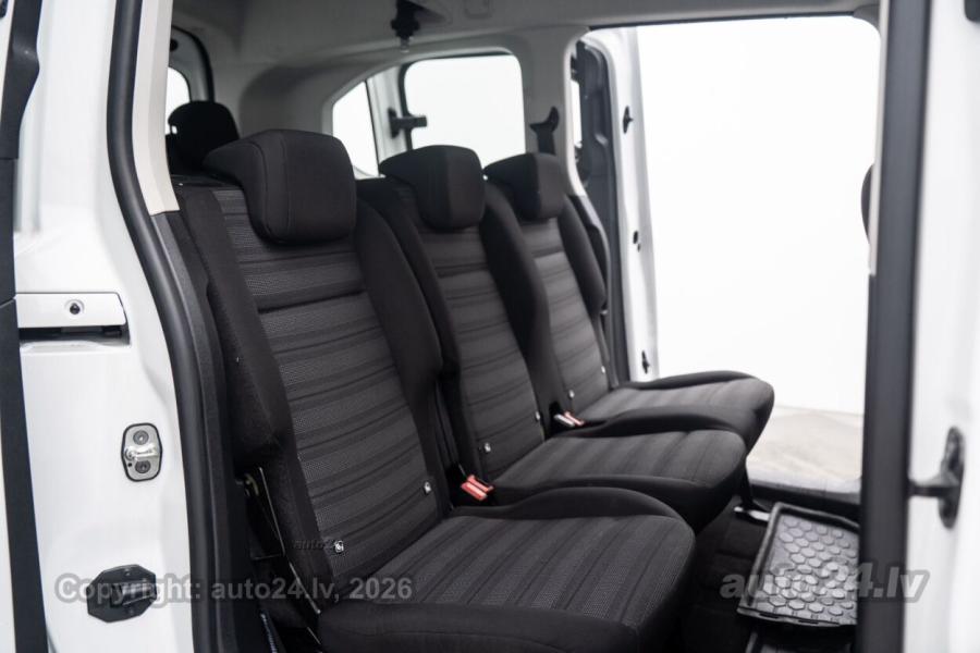 Balts Opel Combo 2021 Tallina, ar dzinēja tilpumu 1.20 L un nobraukumu 141 tūkst. km par 13999 €, foto 10 vietnē AUTOMOTO.COM.LV