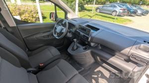 White Opel Combo 2022 in Riga, with an engine capacity of 1.50 L and mileage of 74 thousand km for 16350 €, photo 7 on AUTOMOTO.COM.LV