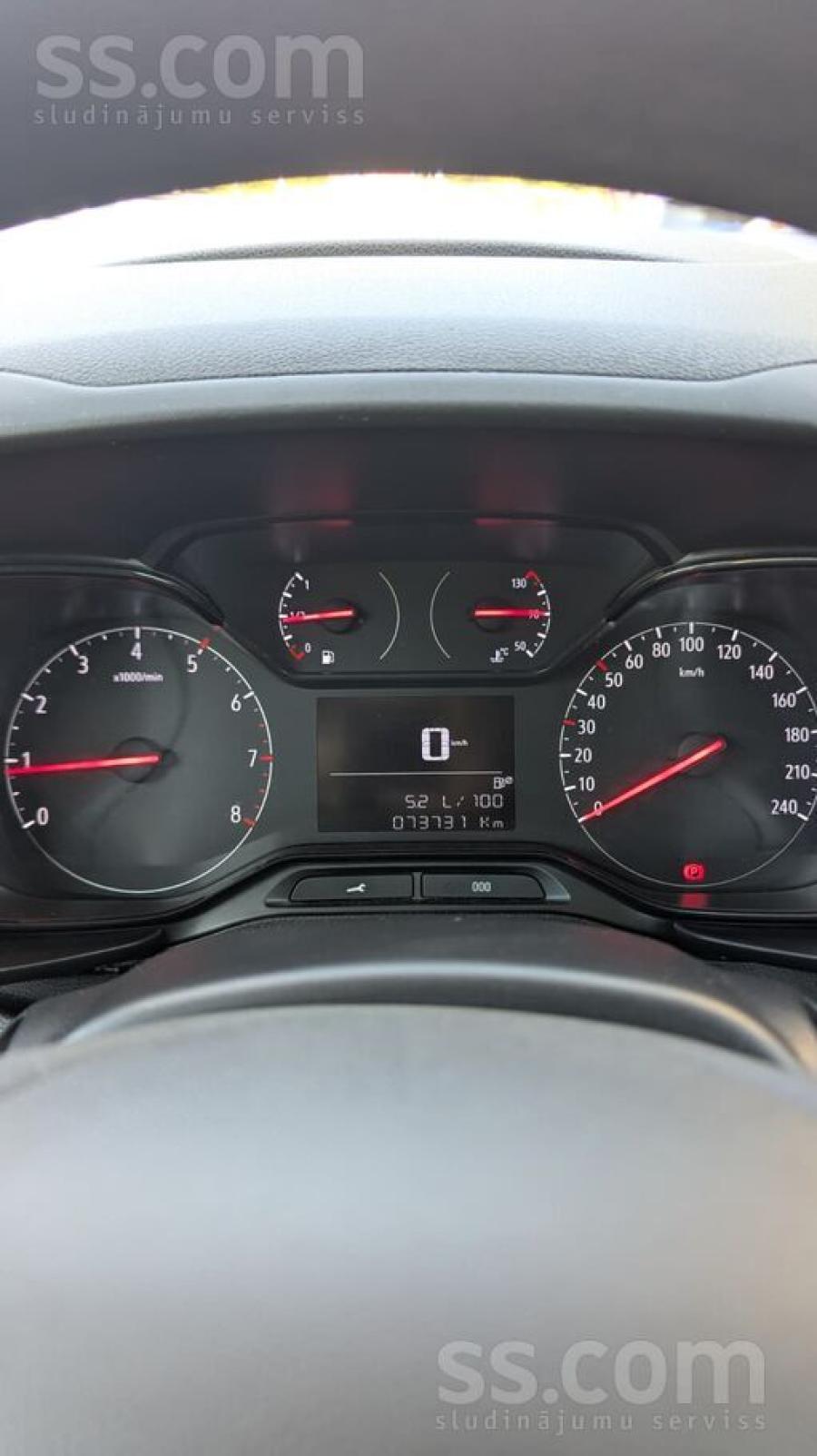 White Opel Combo 2022 in Riga, with an engine capacity of 1.50 L and mileage of 74 thousand km for 16350 €, photo 8 on AUTOMOTO.COM.LV