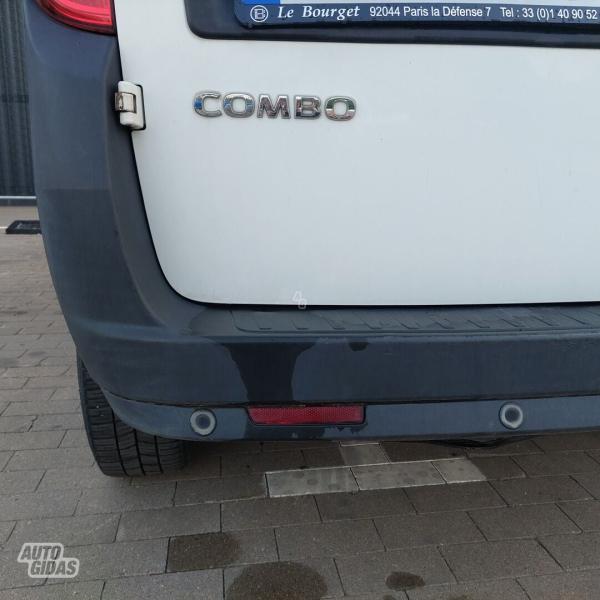 Balts Opel Combo 2017 Viļņa, ar dzinēja tilpumu 1.30 L un nobraukumu 350 tūkst. km par 4099 €, foto 8 vietnē AUTOMOTO.COM.LV