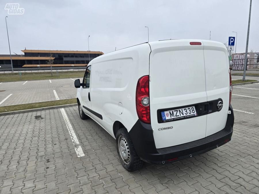 Balts Opel Combo 2017 Viļņa, ar dzinēja tilpumu 1.30 L un nobraukumu 350 tūkst. km par 3800 €, foto 3 vietnē AUTOMOTO.COM.LV
