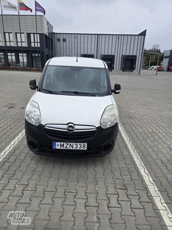 Balts Opel Combo 2017 Viļņa, ar dzinēja tilpumu 1.30 L un nobraukumu 350 tūkst. km par 3800 €, foto 5 vietnē AUTOMOTO.COM.LV